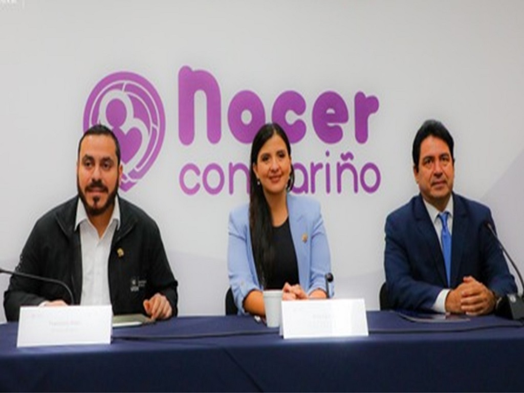 Habilitan profesionales para Nacer con Cariño - CNH Cuscatlán Hoy