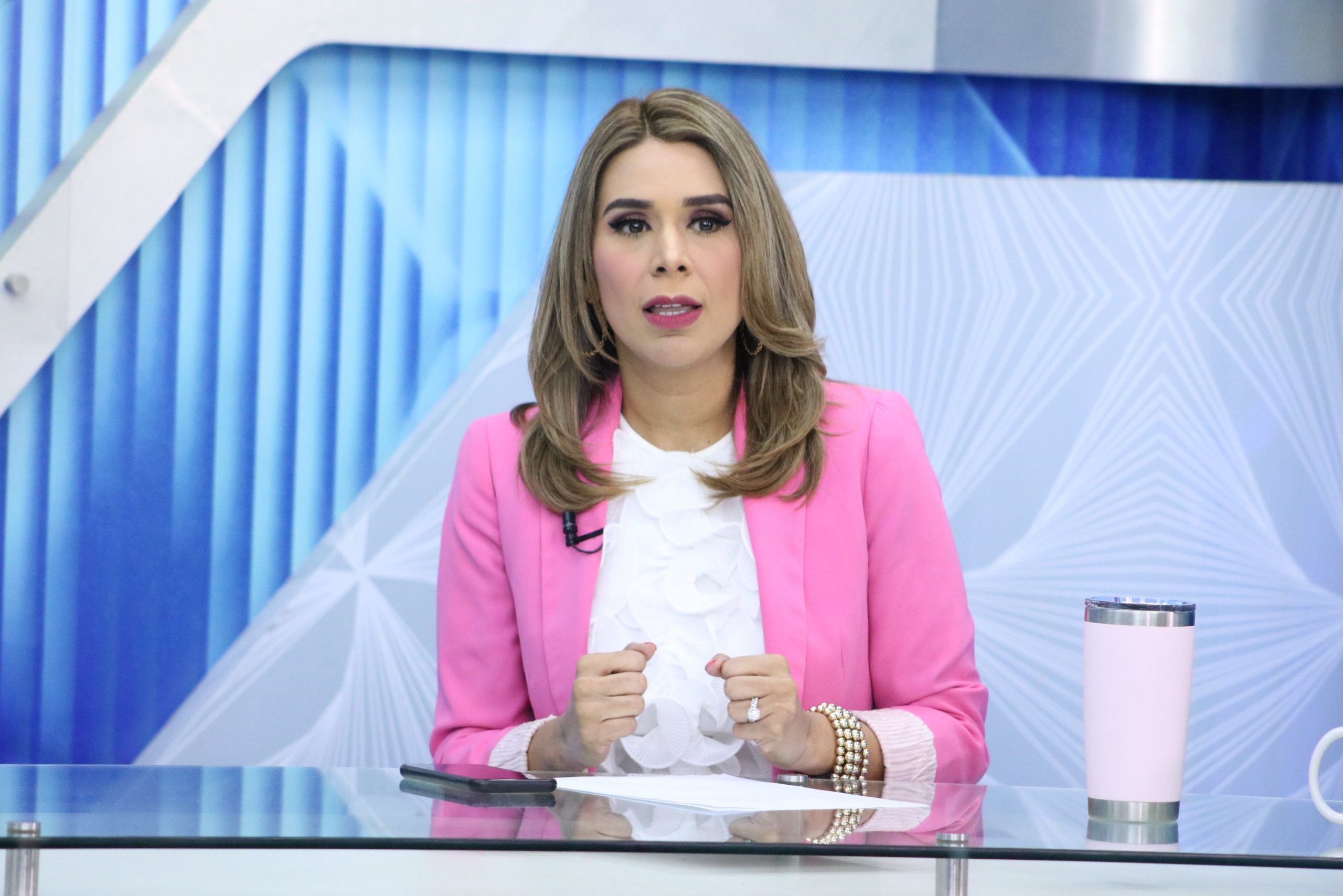 Marcela Villatoro califica de “malcriado” al presidente de Arena y de ...