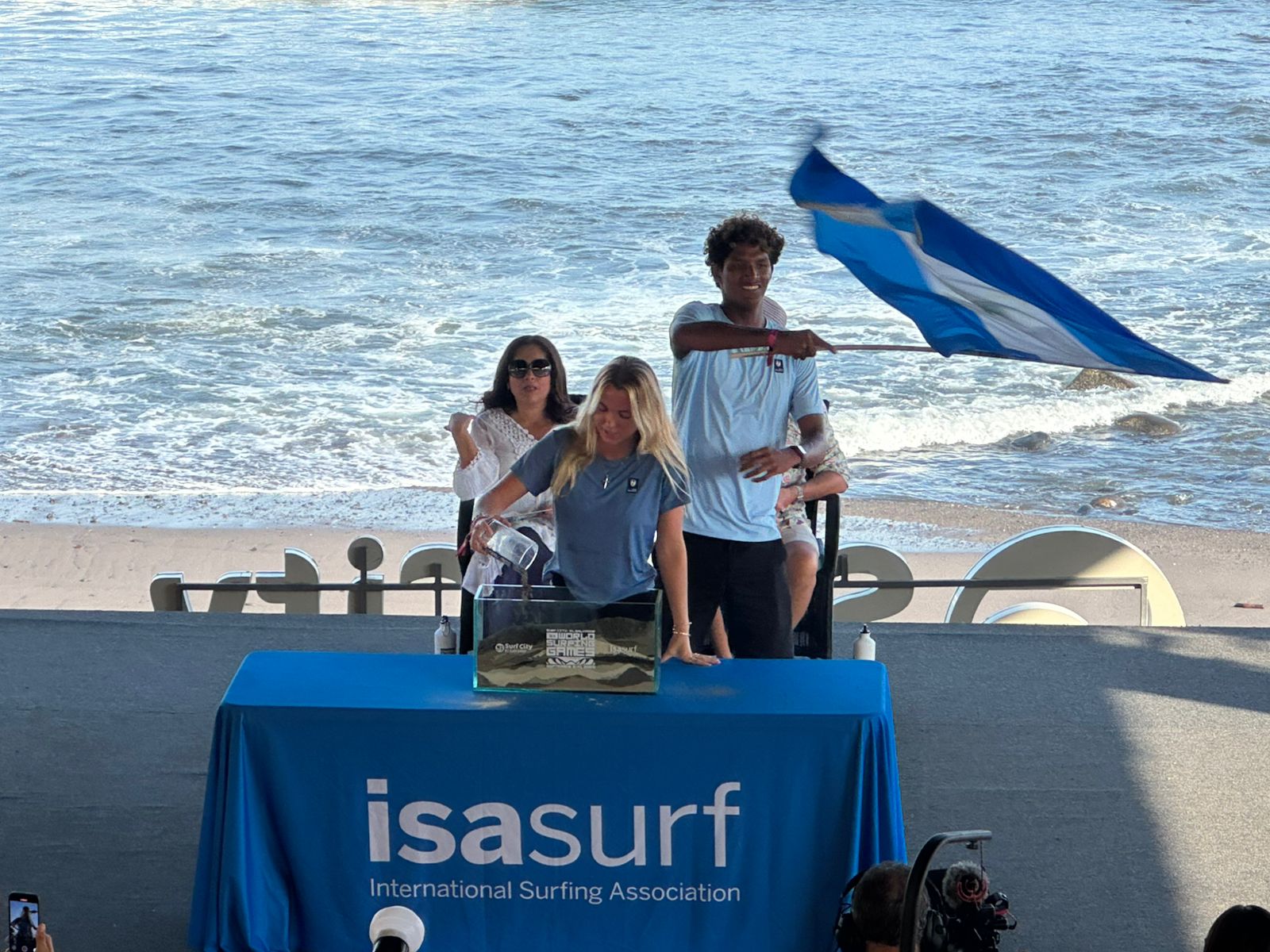 El Salvador inaugura Surf City ISA World Surfing Games 2025 - CNH ...